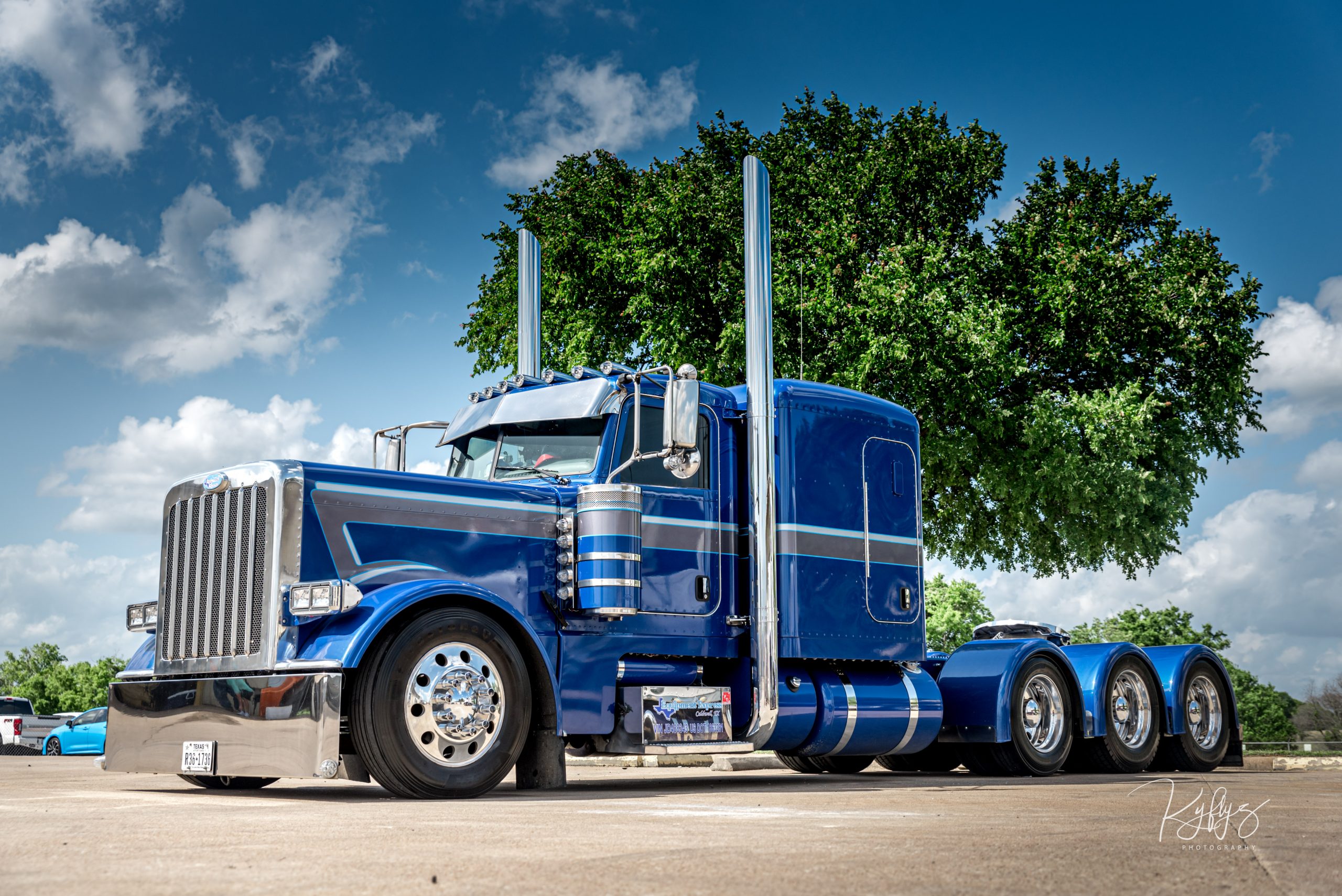 ABOUT - Equipment Express Inc.