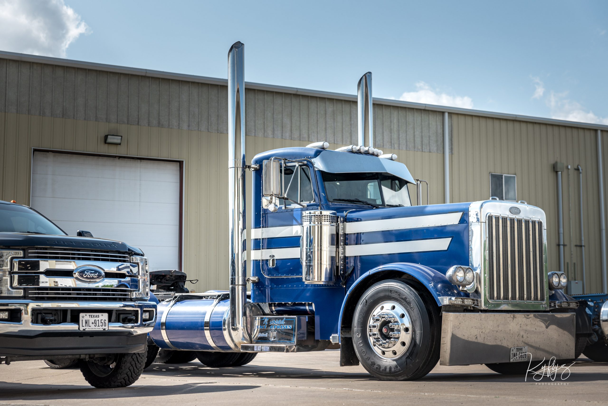 ABOUT - Equipment Express Inc.